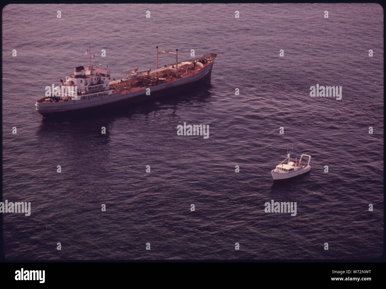 Marine research ship noaa hi-res stock photography and images - Alamy