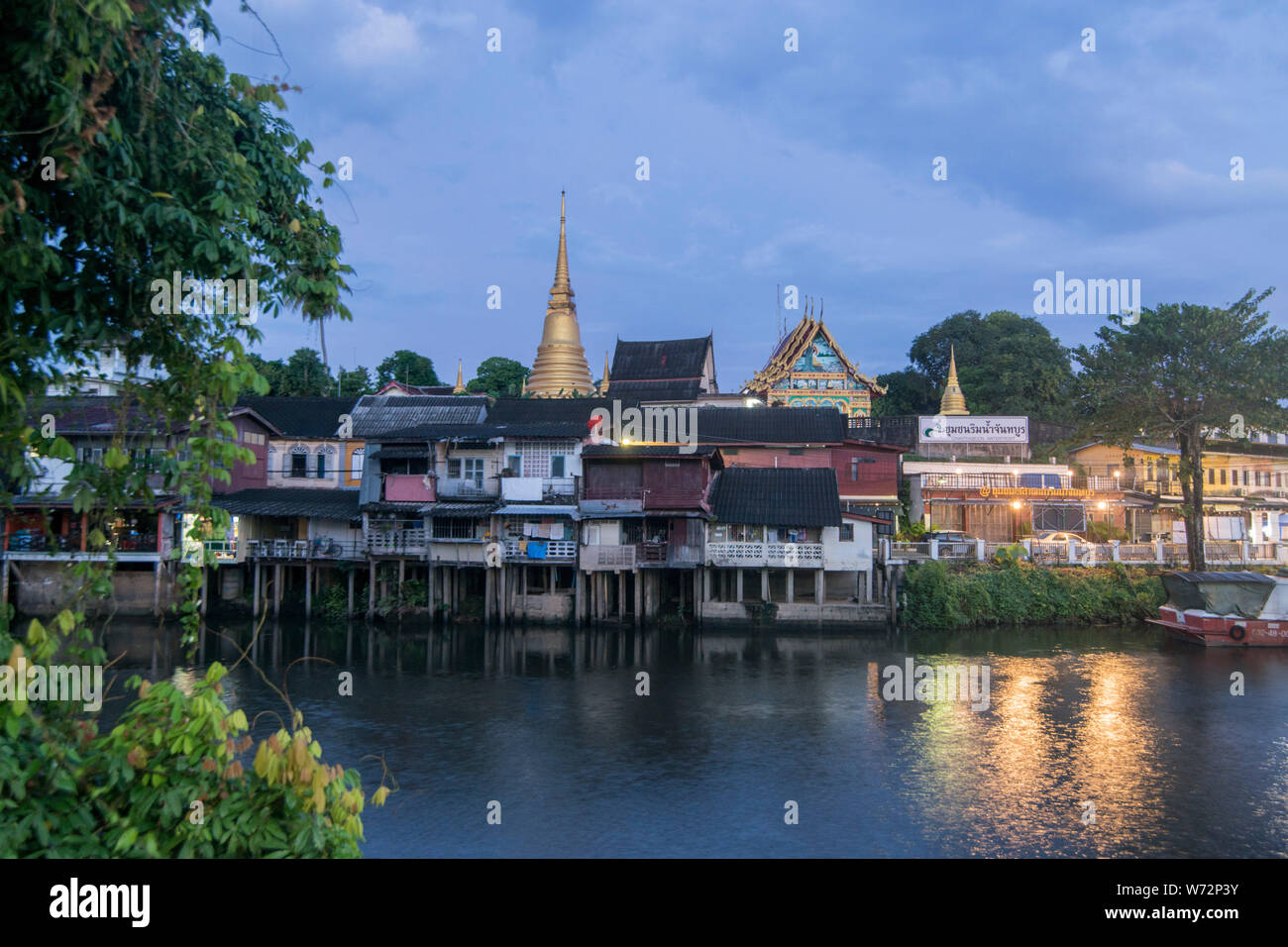 The wat Bot at the waterfront at of Chanthaboon on the Mae Nam ...
