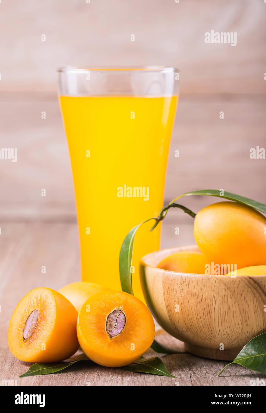 Close up fresh yellow marian plum fruit (Mayongchid in Thai name) and ...