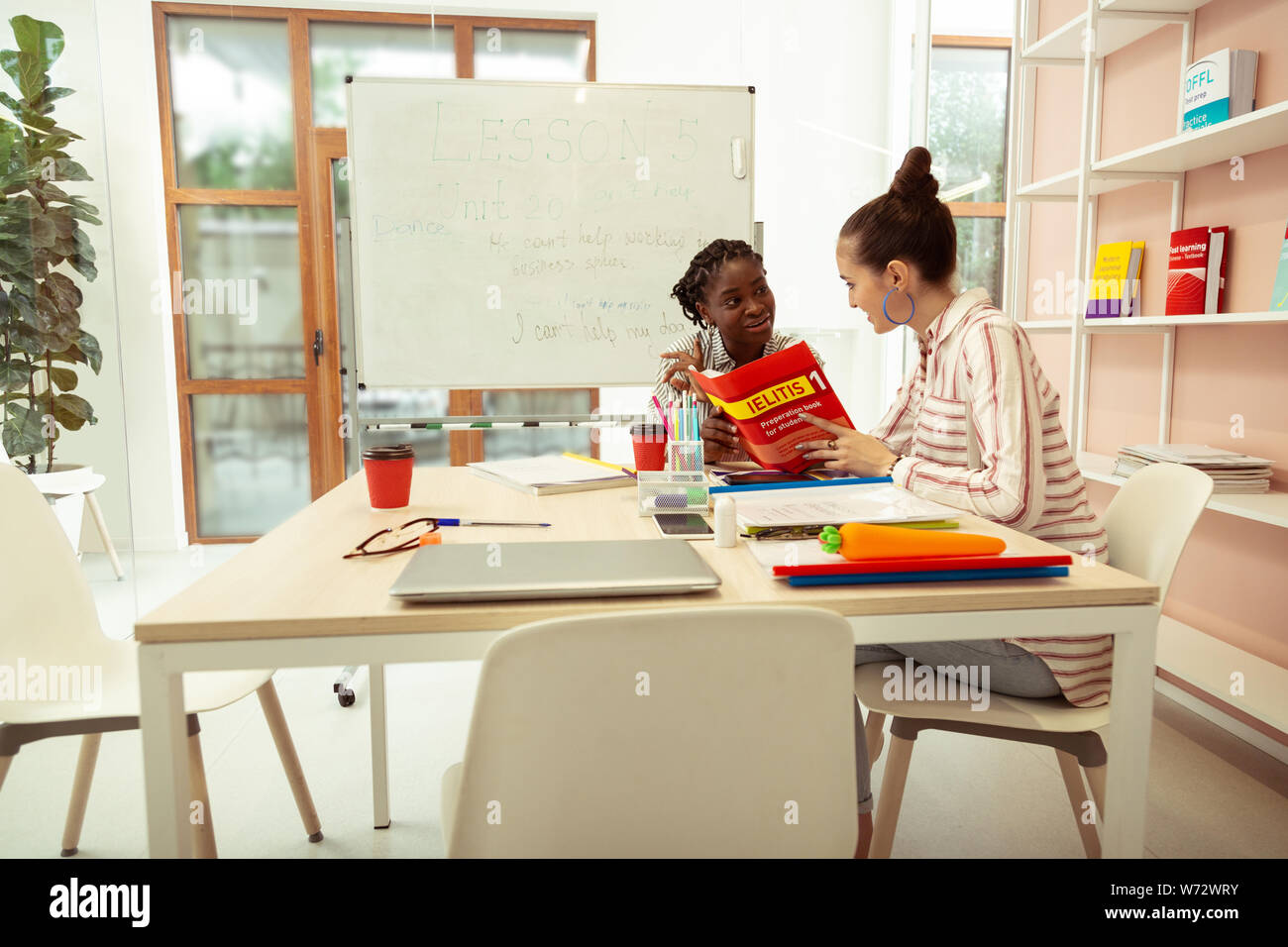 Individual education hi-res stock photography and images - Alamy