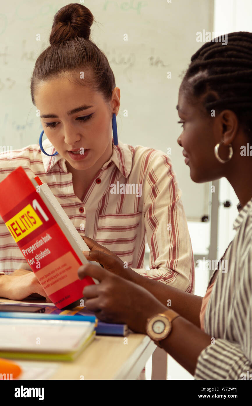 Man and girl and writing notes hi-res stock photography and images - Alamy