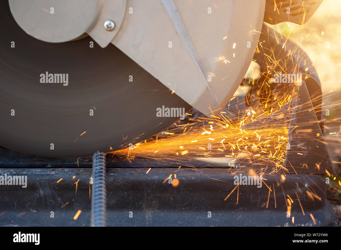 Rebar circular saw hi-res stock photography and images - Alamy