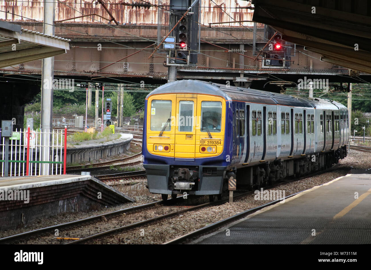 Class 319 hi-res stock photography and images - Alamy