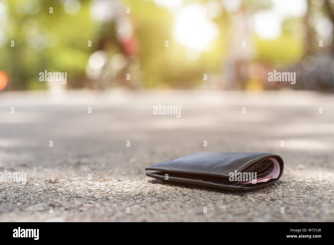 Hand wallet road hi-res stock photography and images - Alamy