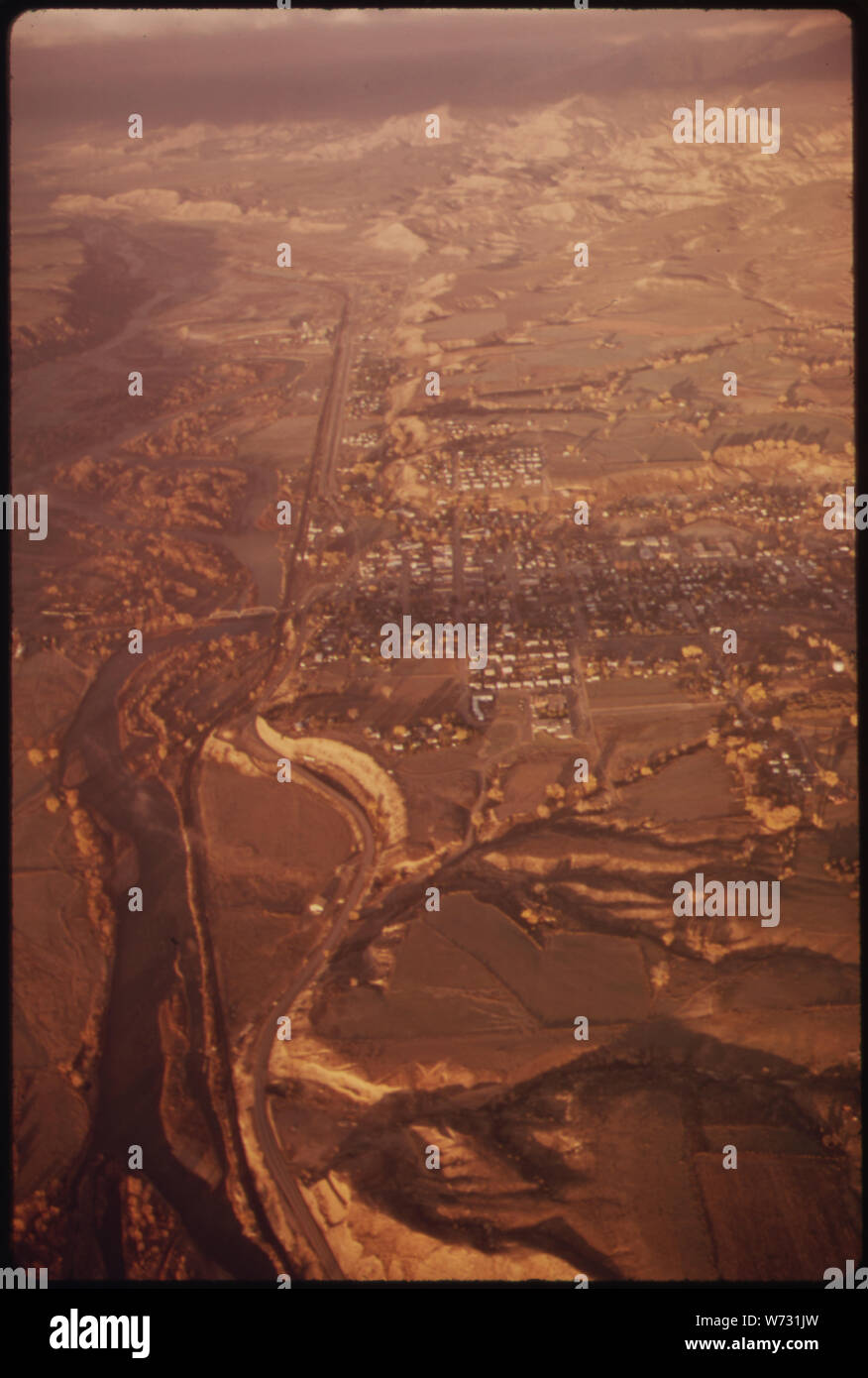 RIFLE, SOUTHEAST OF THE PICEANCE BASIN, BENEATH THE OIL SHALE BEARING ...