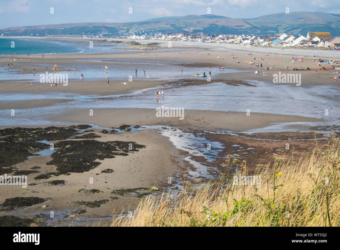 Seaside village borth ceredigion hi-res stock photography and images ...