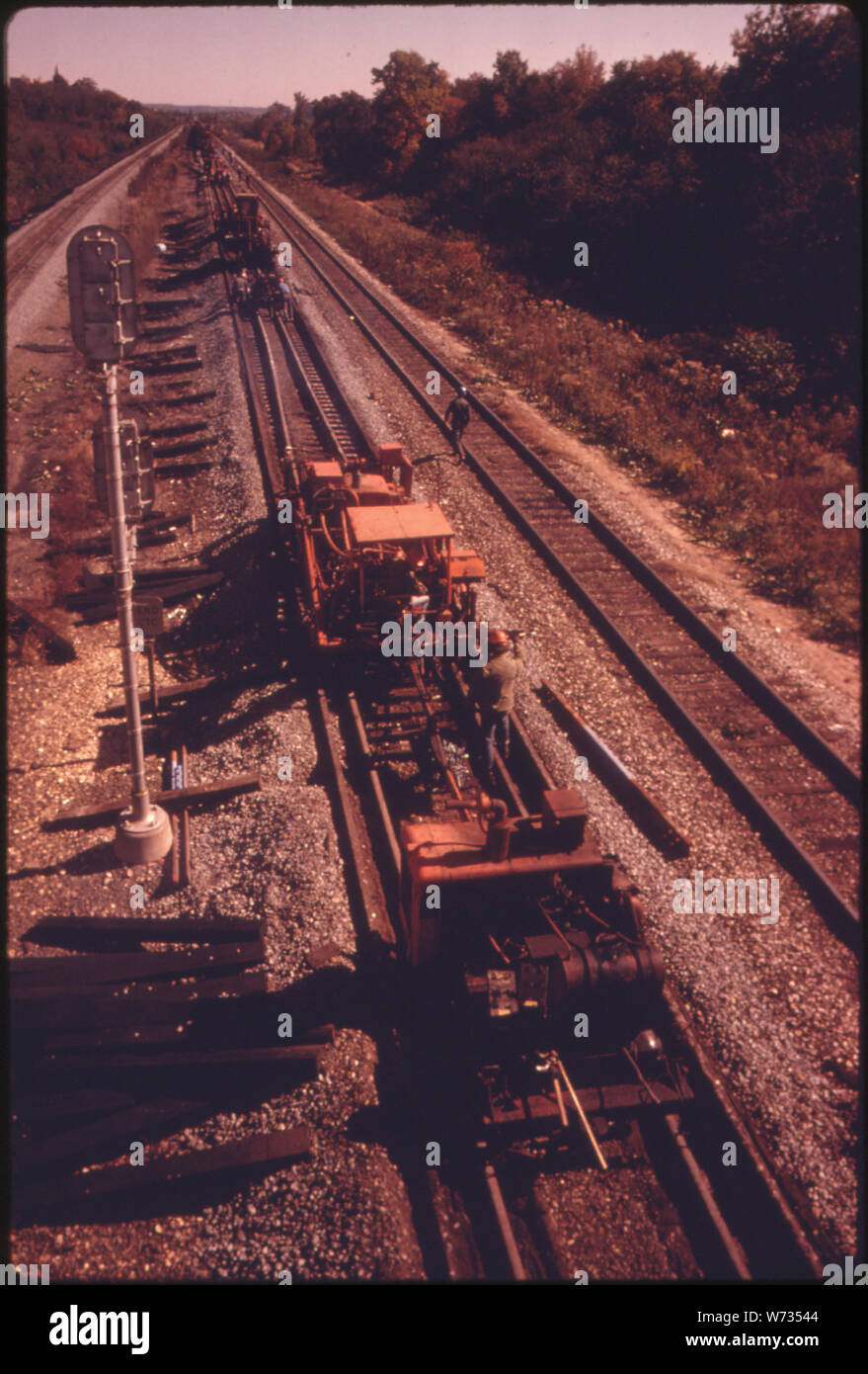 SOUTHERN RAILWAY RIGHT-OF-WAY WORK CREW, WITH EQUIPMENT USED IN LAYING ...