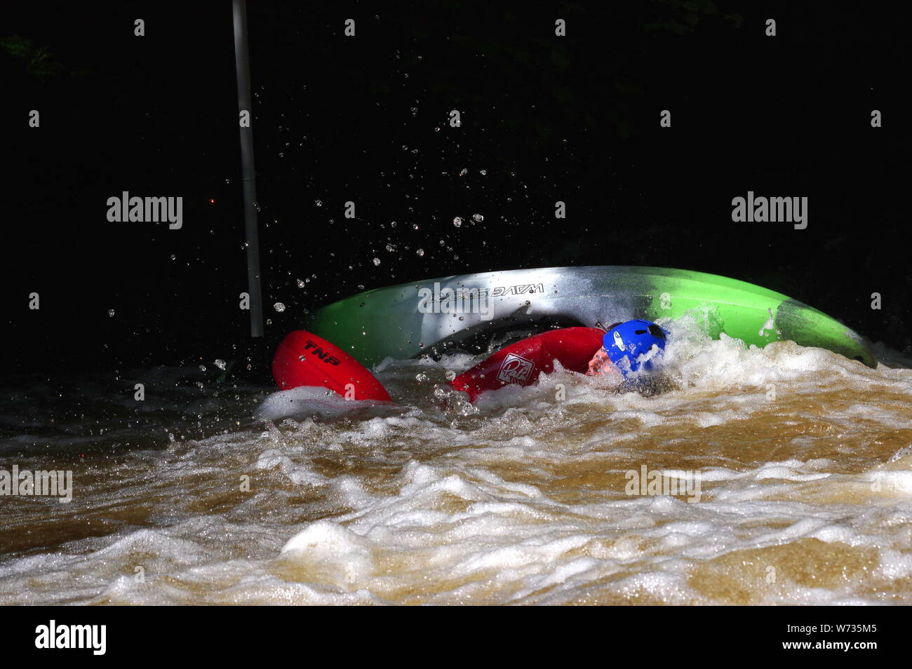 Capsize capsizing hi-res stock photography and images - Alamy