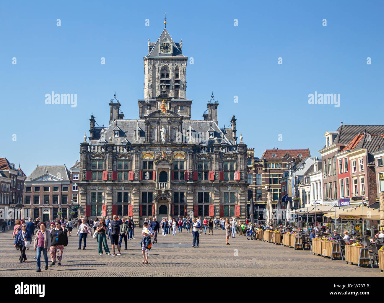 Old dutch town square hi-res stock photography and images - Alamy