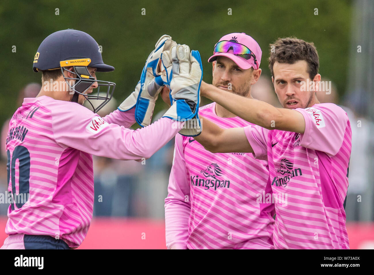 London, UK. 4 August, 2019. Nathan Sowter celebrates after getting Tom ...