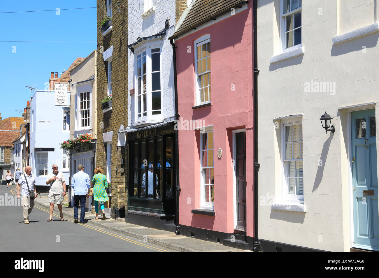 Middle street deal hi-res stock photography and images - Alamy