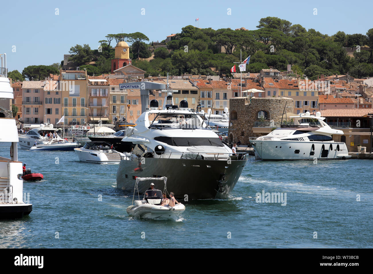 Dayin High Resolution Stock Photography and Images - Alamy