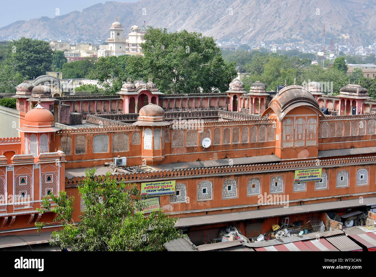 Typical colored building, Jaipur, Rajasthan, India, Asia, UNESCO World ...