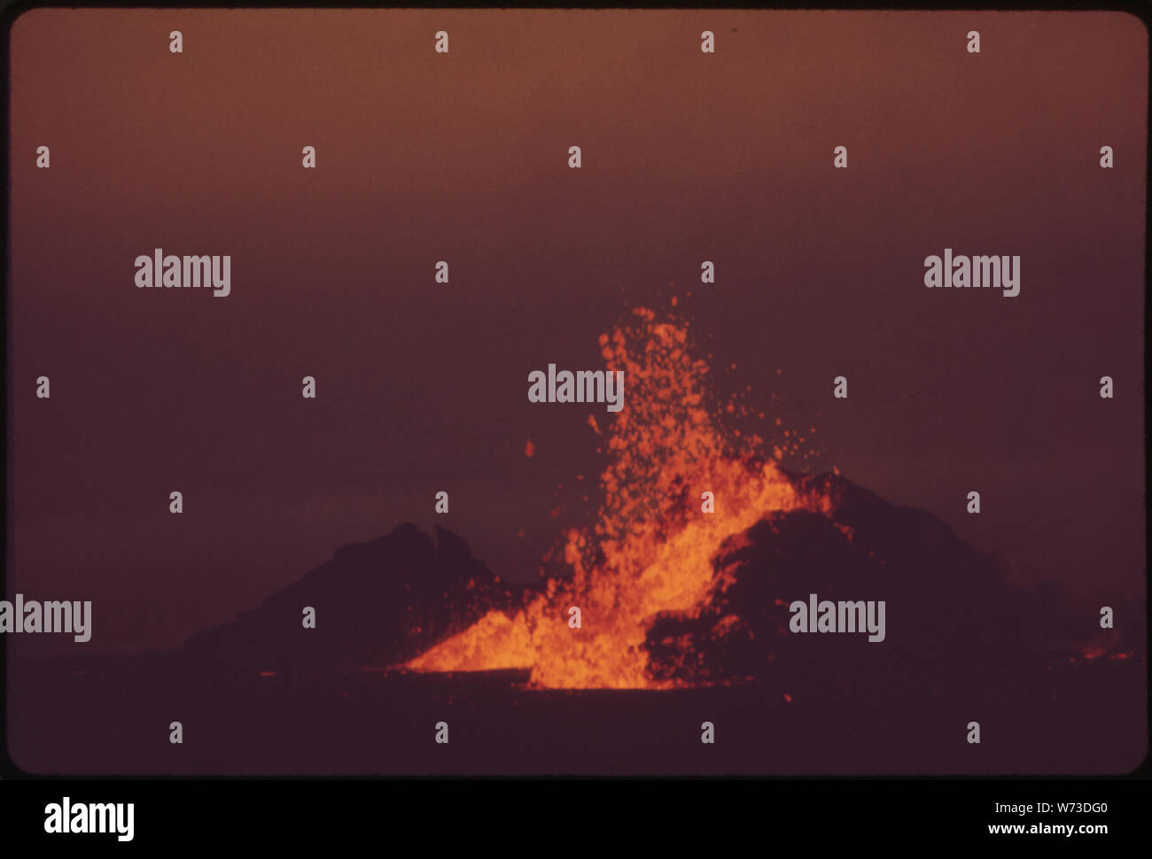 VOLCANIC MAUNA ULU IN ERUPTION Stock Photo - Alamy