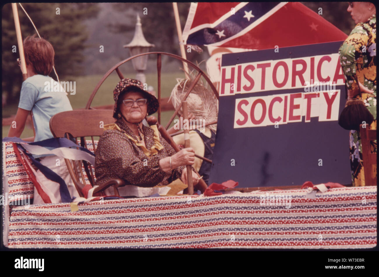 Historical parade float hi-res stock photography and images - Alamy