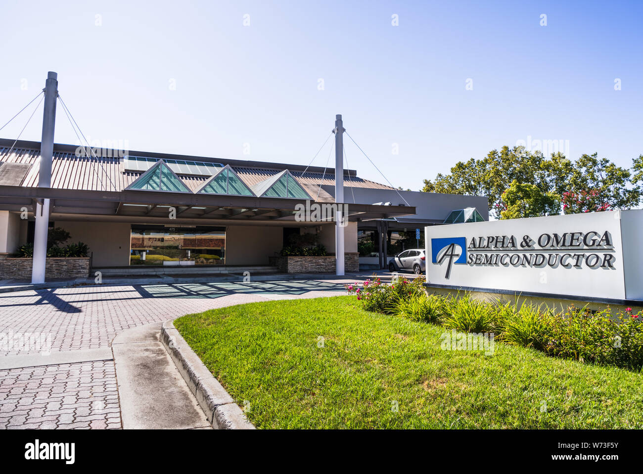 Semiconductor facility hi-res stock photography and images - Alamy