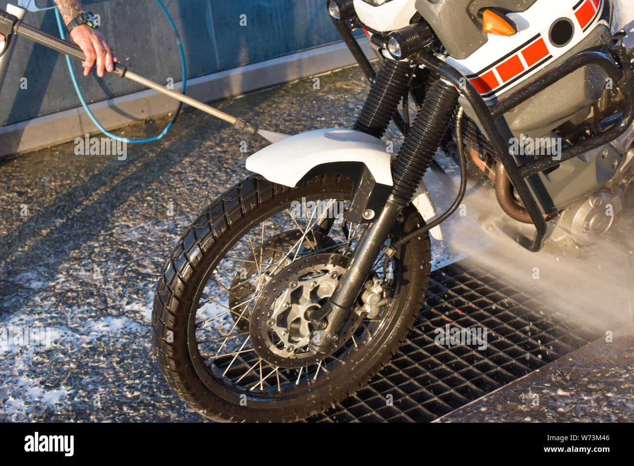 Motorcycle Car Wash Motorcycle Big Bike cleaning with foam injection ...