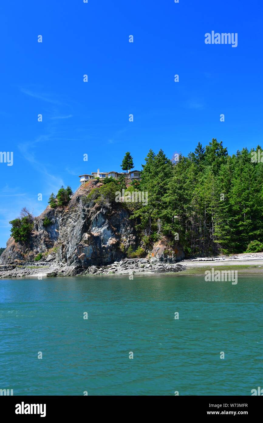 Views of the Swinomish Channel near the Salish Sea in La Conner ...