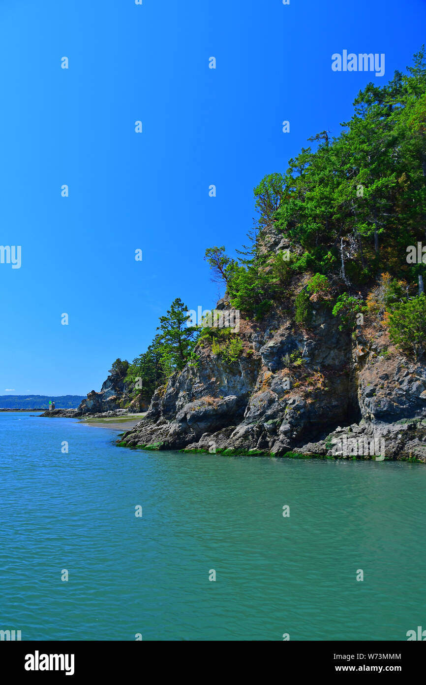 Views of the Swinomish Channel near the Salish Sea in La Conner ...
