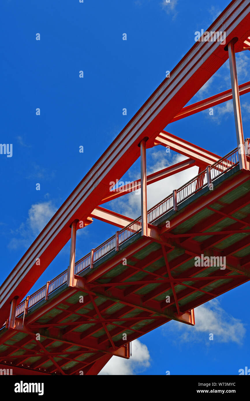 The Rainbow Bridge spanning the Swinomish Channel in La Conner ...