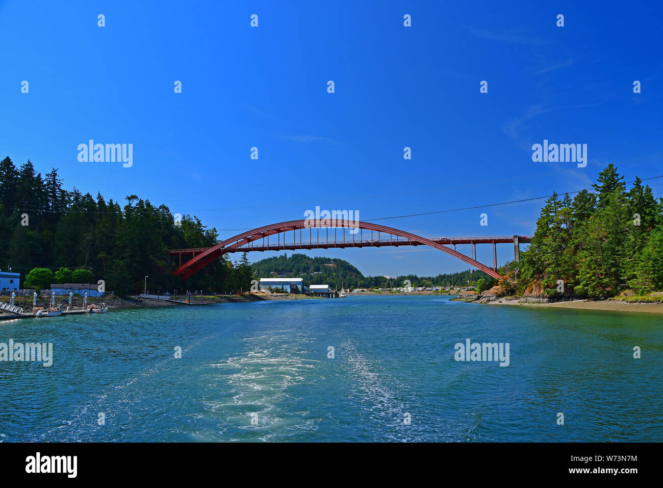 The Rainbow Bridge spanning the Swinomish Channel in La Conner ...