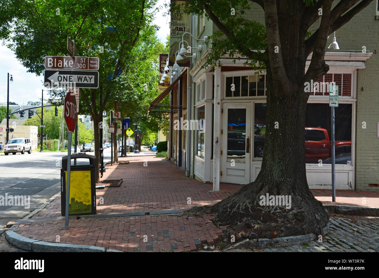 City market in downtown raleigh hi-res stock photography and images - Alamy