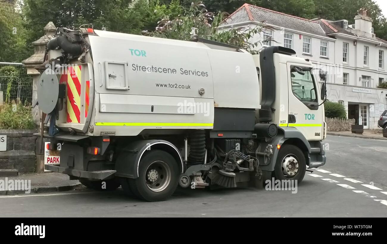 Road sweeper lorry hi-res stock photography and images - Alamy