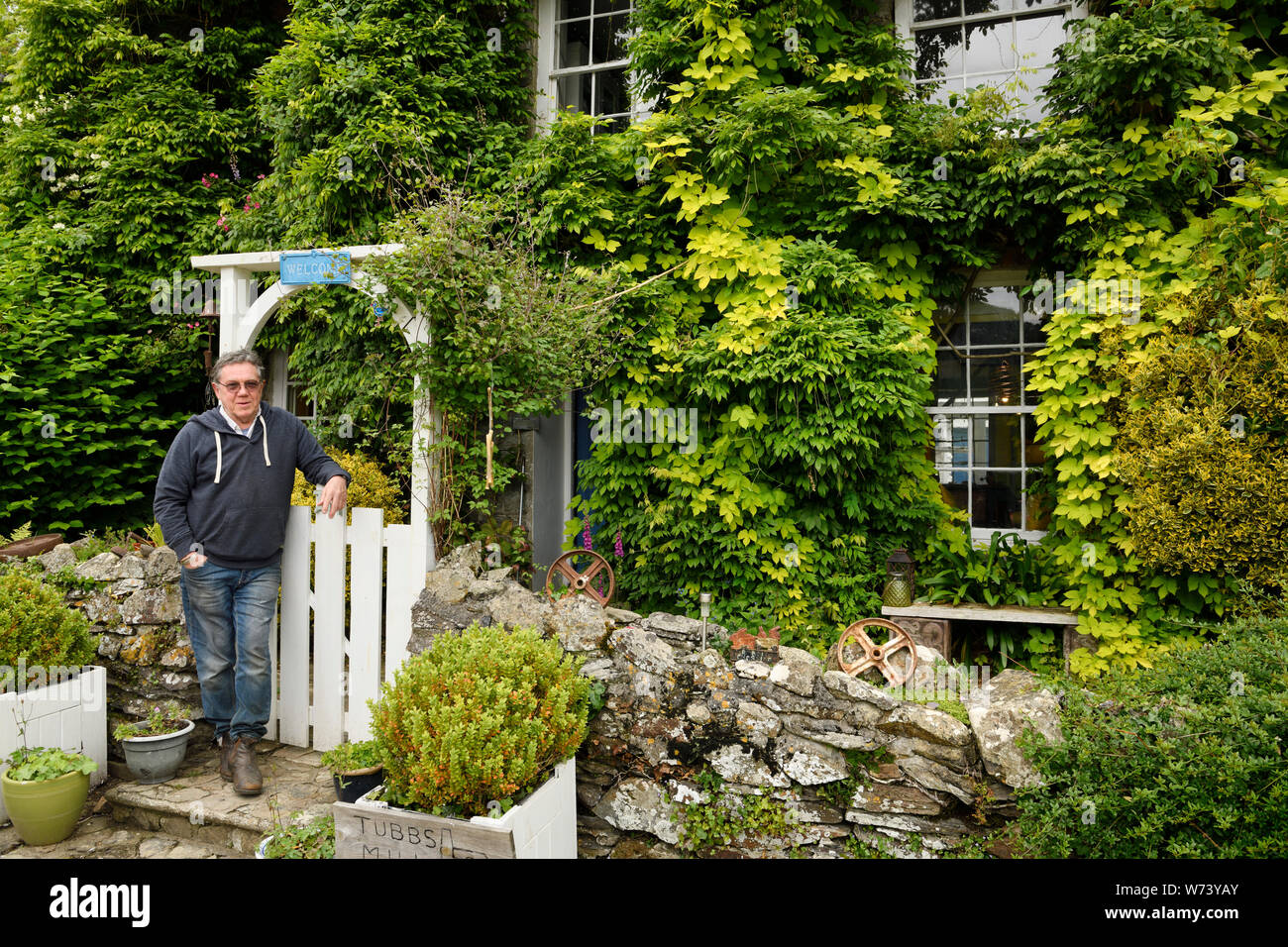 Man gate hi-res stock photography and images - Alamy