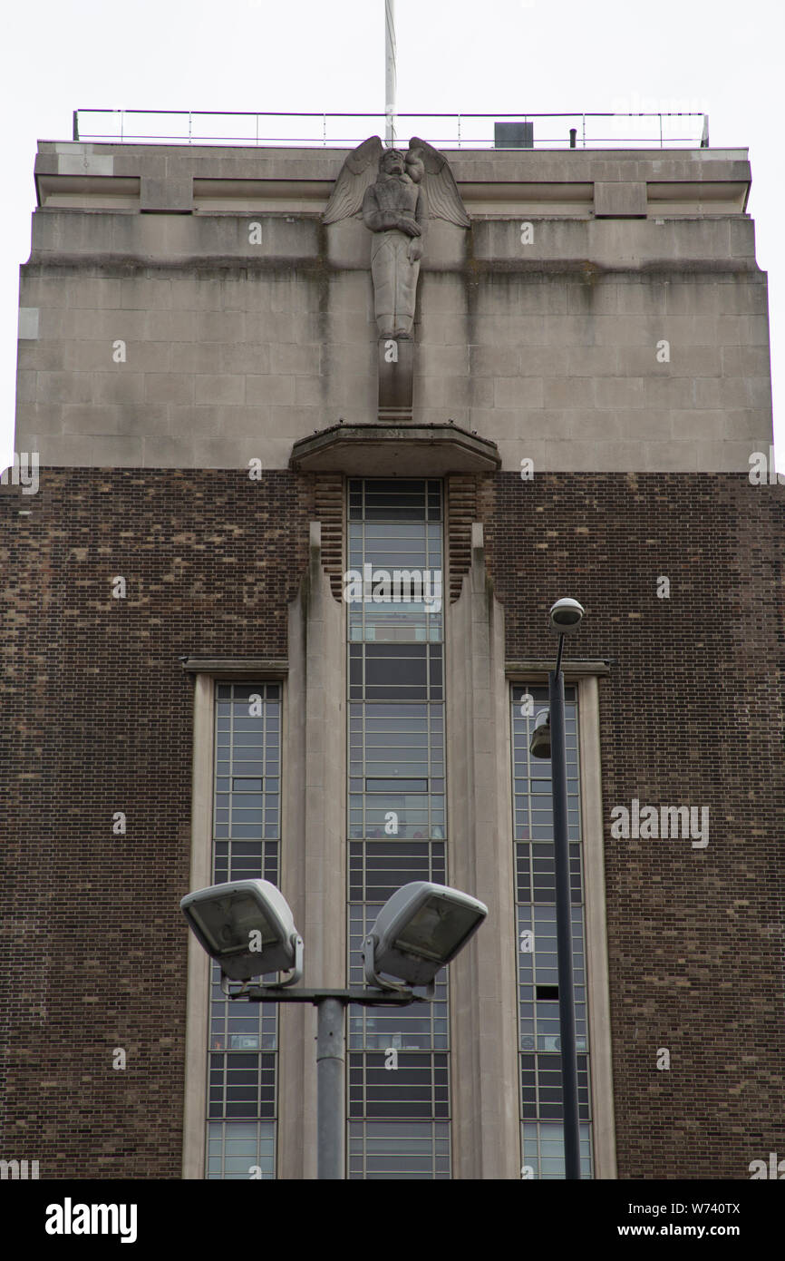 The Inspiration To Flight statue by Donald Gilbert on Wallis House on ...