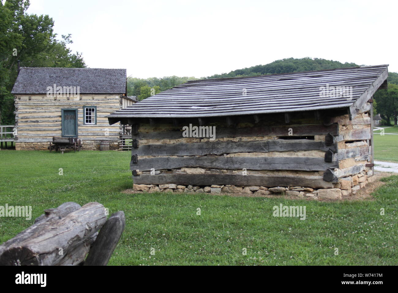 1800s cabin hi-res stock photography and images - Alamy