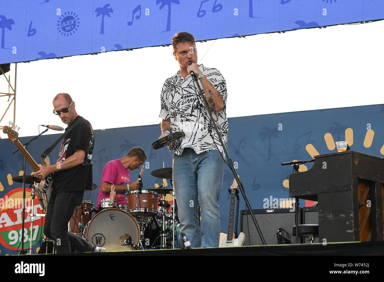 Willett on beach hi-res stock photography and images - Alamy