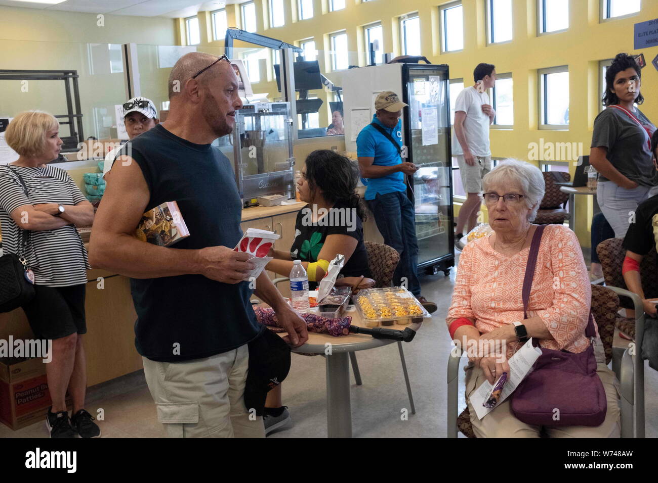 Blood outpouring hi-res stock photography and images - Alamy
