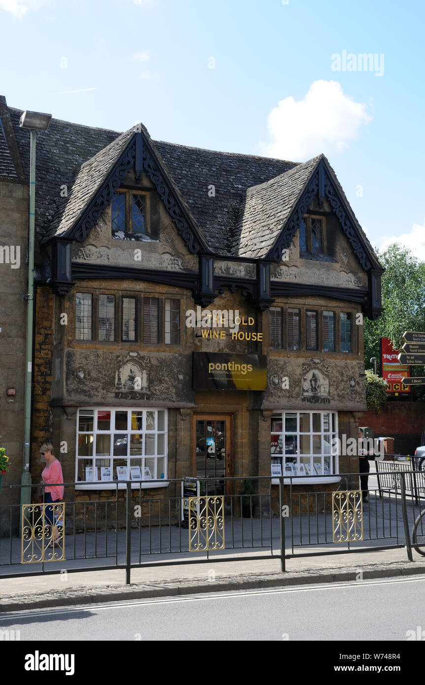 Old wine house hi-res stock photography and images - Alamy