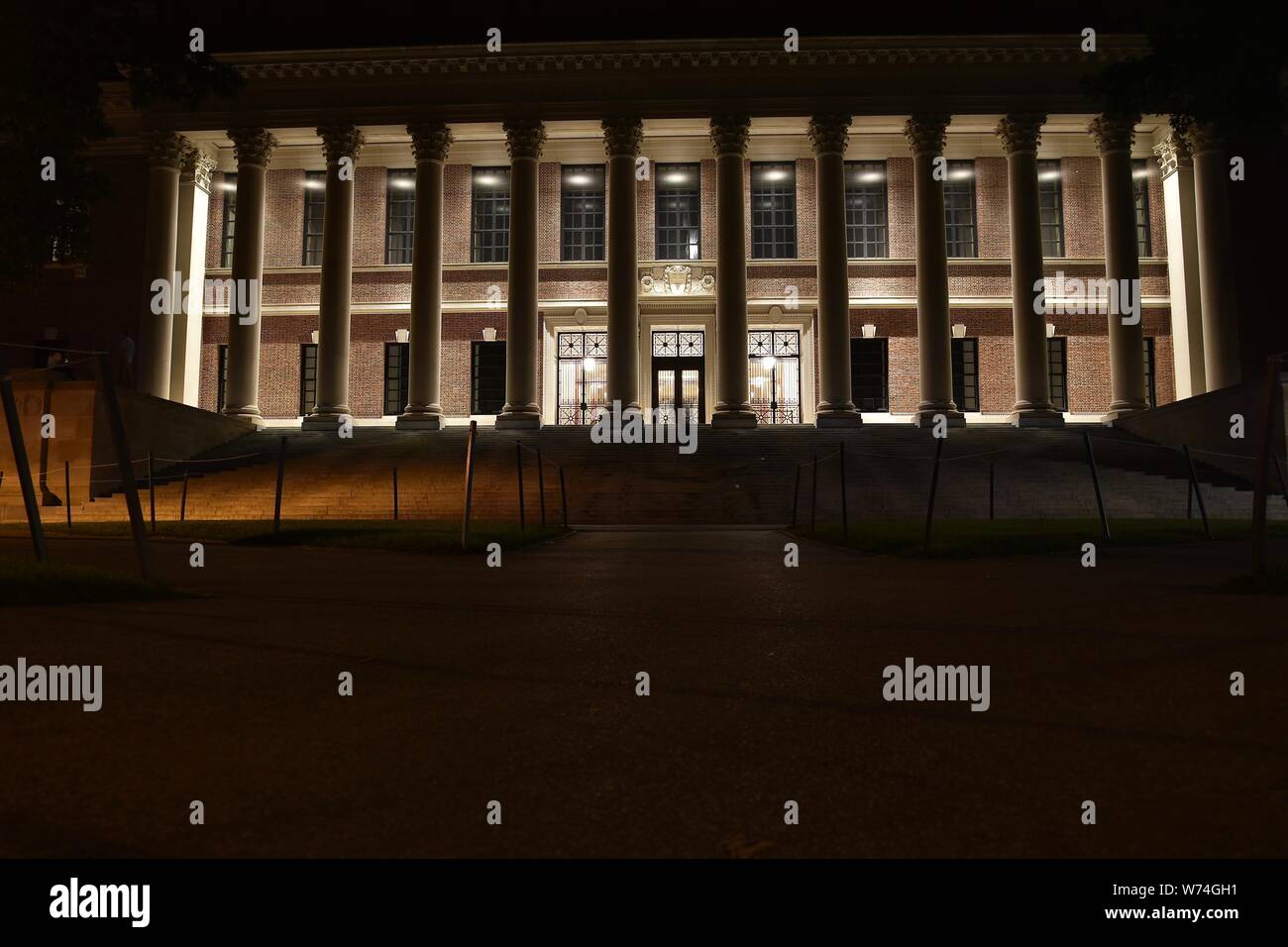 Widener hall hi-res stock photography and images - Alamy