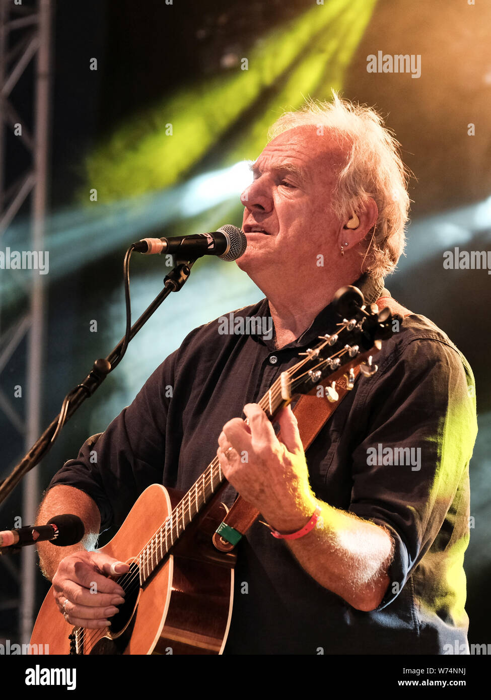 English folk hi-res stock photography and images - Alamy