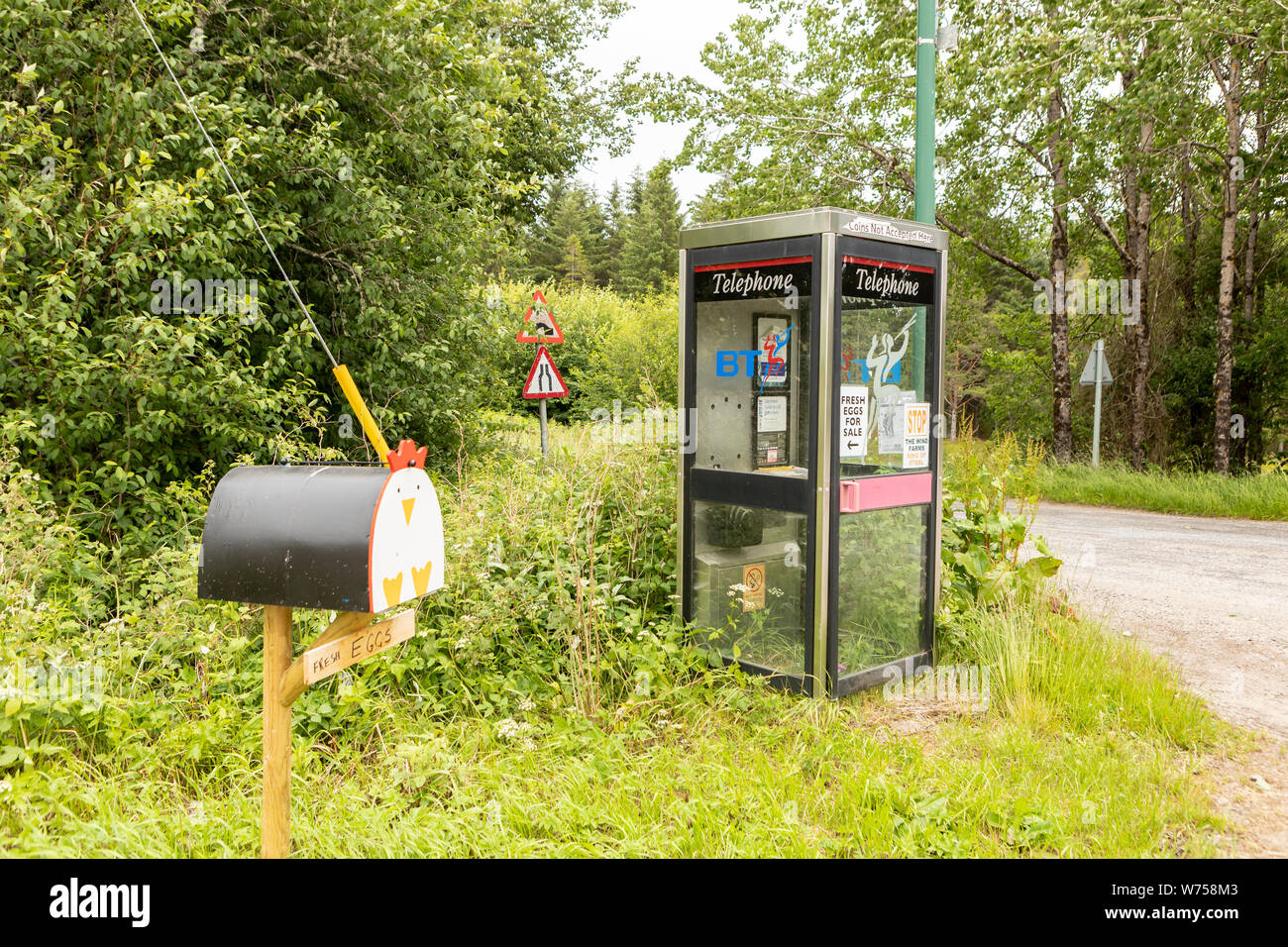 Donation booth hi-res stock photography and images - Alamy