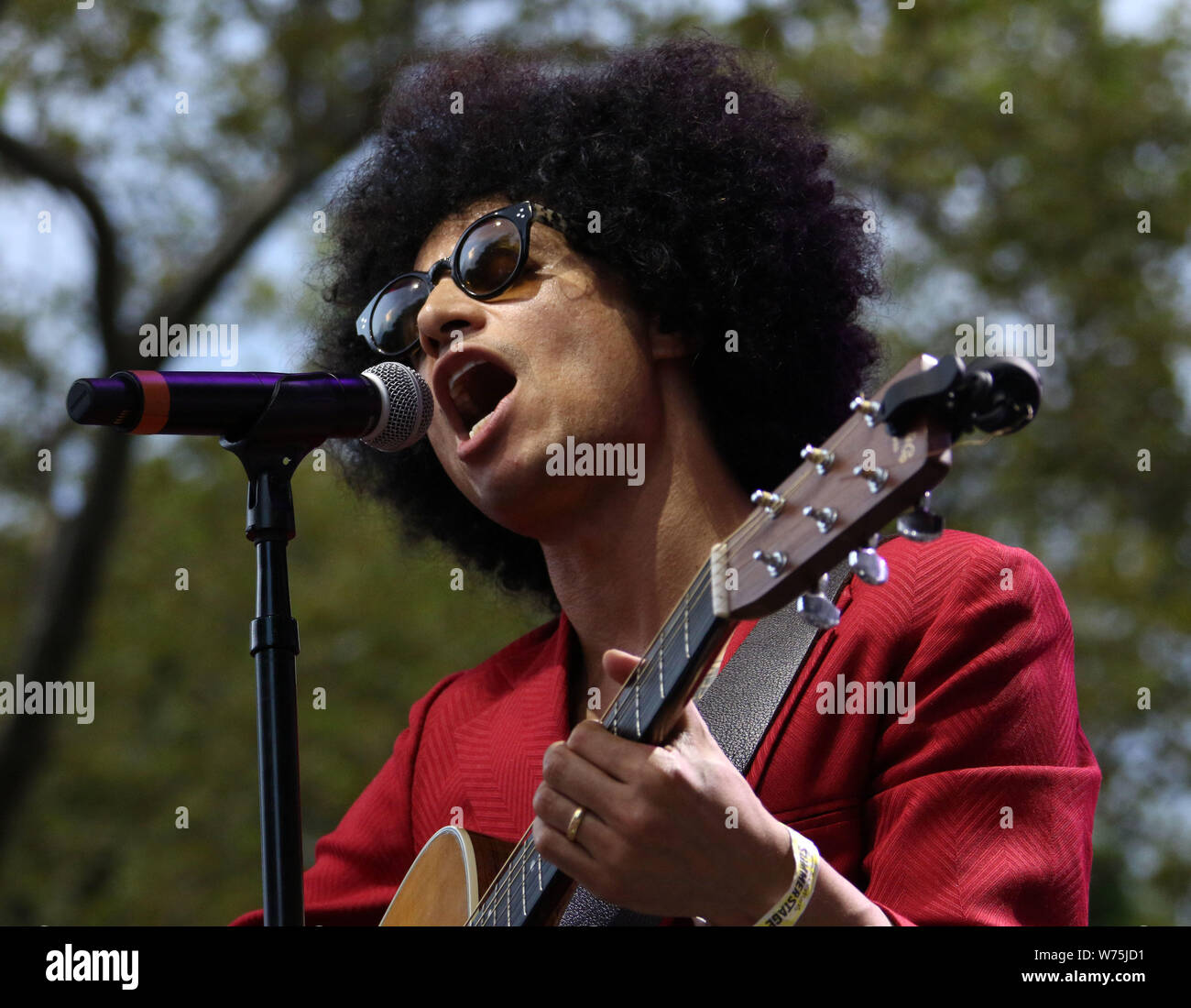 Summerstage hi-res stock photography and images - Alamy
