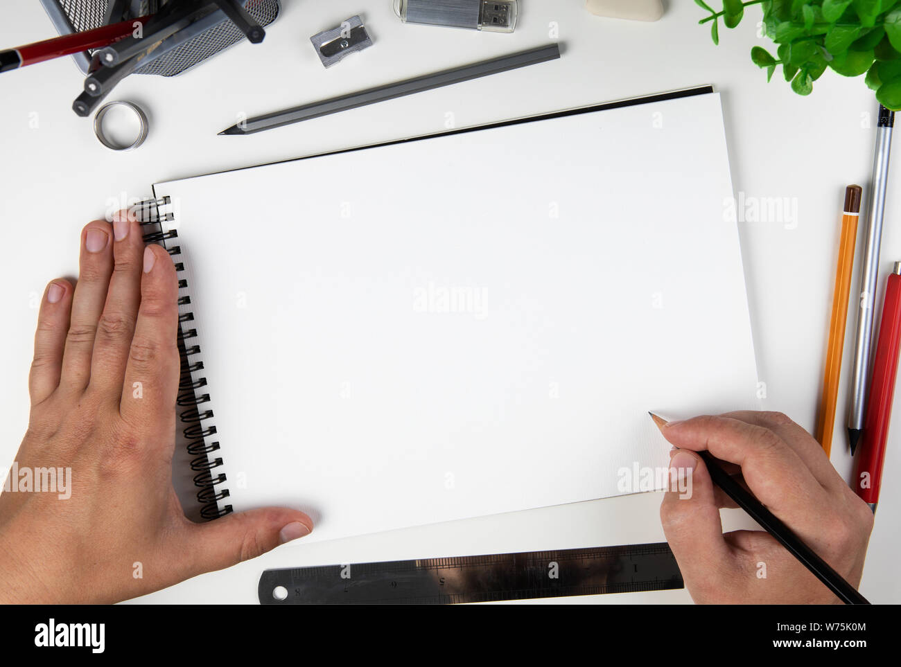 Pencil prepare hi-res stock photography and images - Alamy