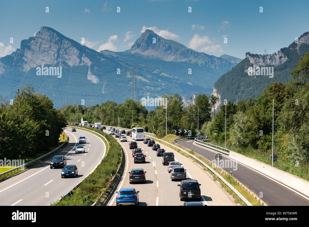 Car accident on highway autobahn hi-res stock photography and images ...