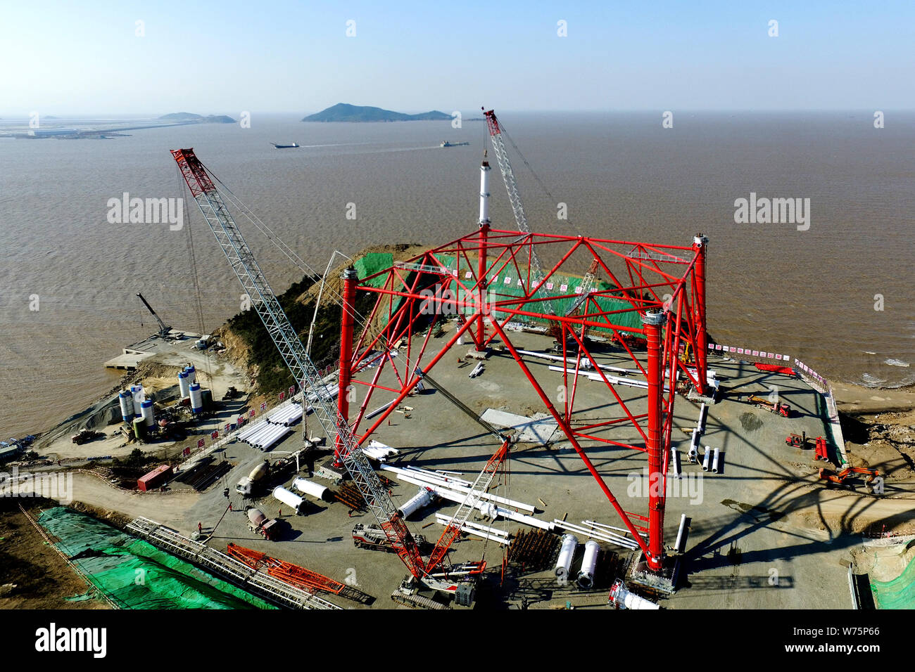 380 metres hi-res stock photography and images - Alamy