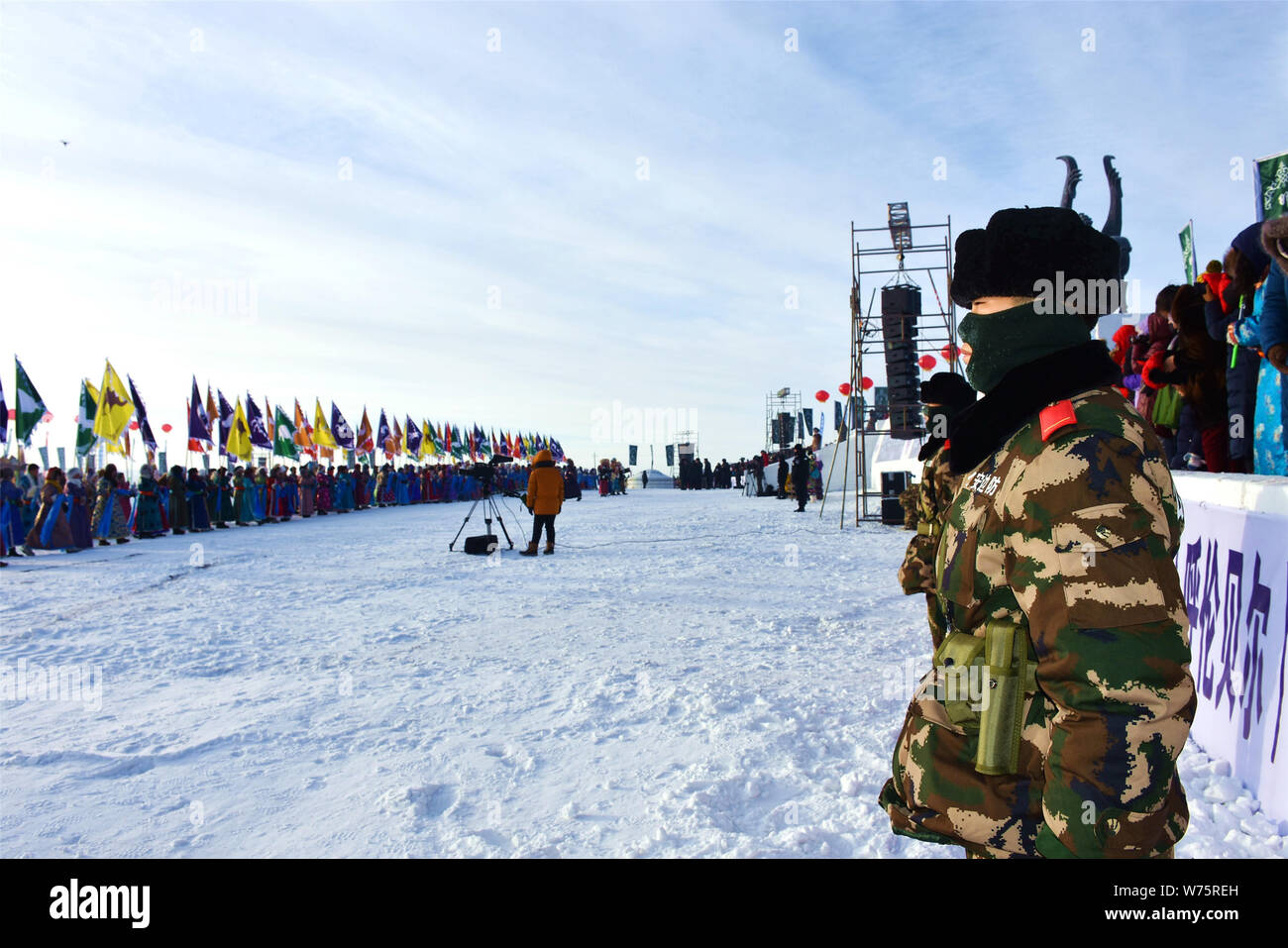 Chinese border police hi-res stock photography and images - Alamy