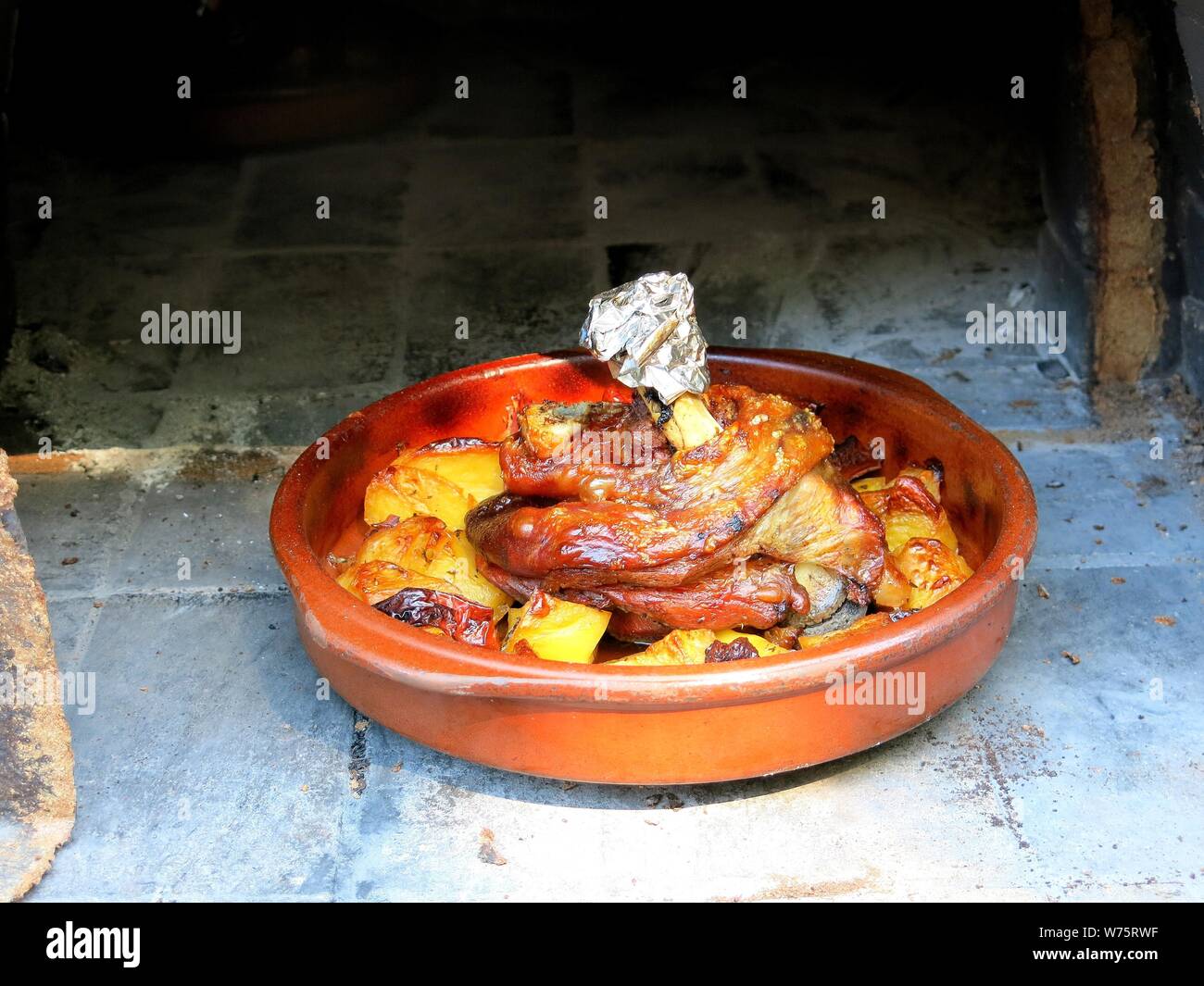 Kleftiko pot hi-res stock photography and images - Alamy