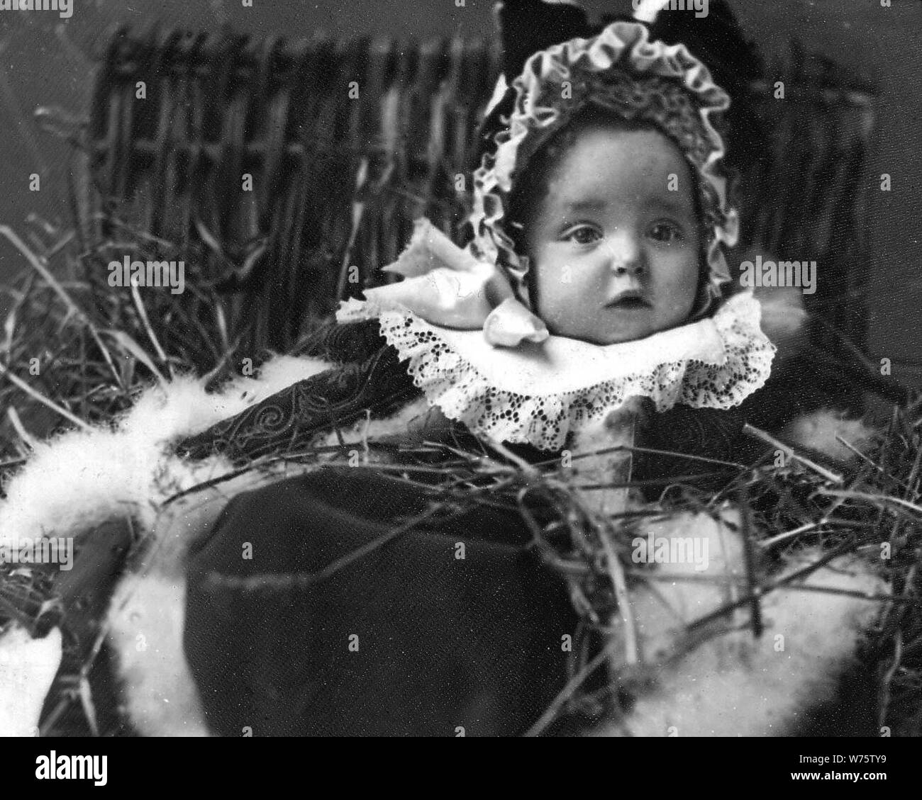 Baby hamper hi-res stock photography and images - Alamy