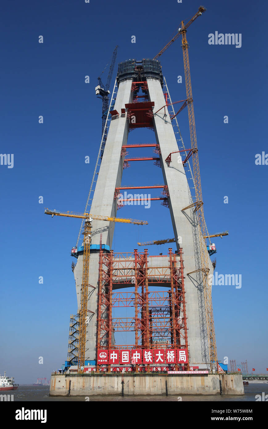 The No.28 main pier of the world's longest cable-stayed bridge, the ...