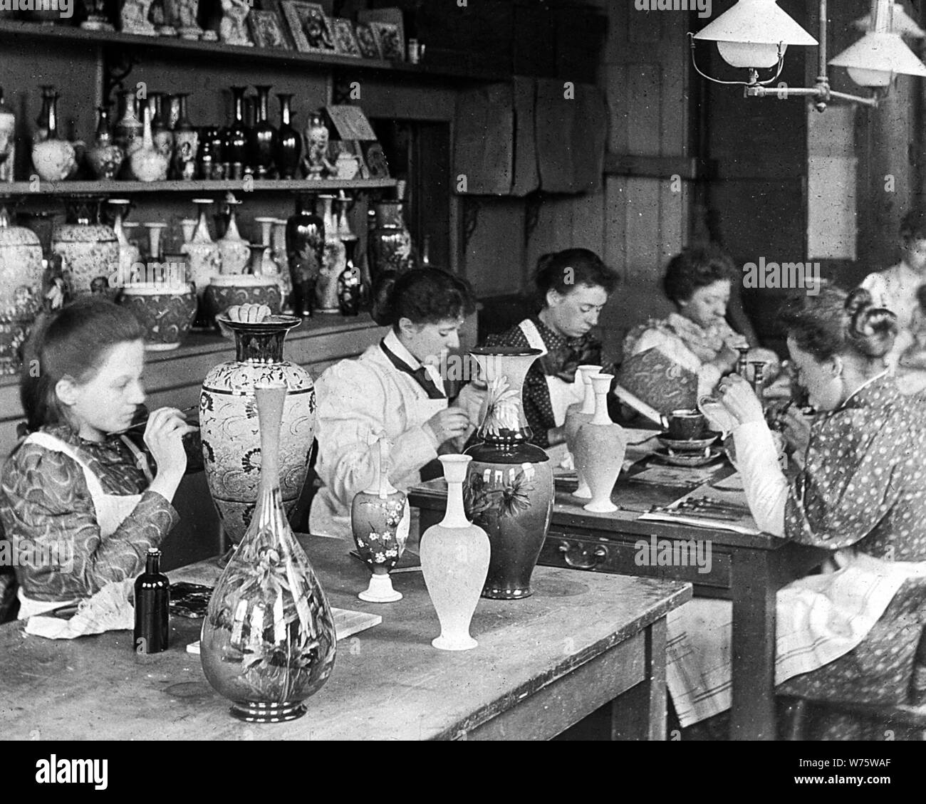 Victorian pottery making hi-res stock photography and images - Alamy