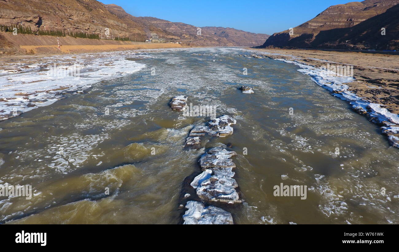Shanxi and shaanxi in winter hi-res stock photography and images - Alamy