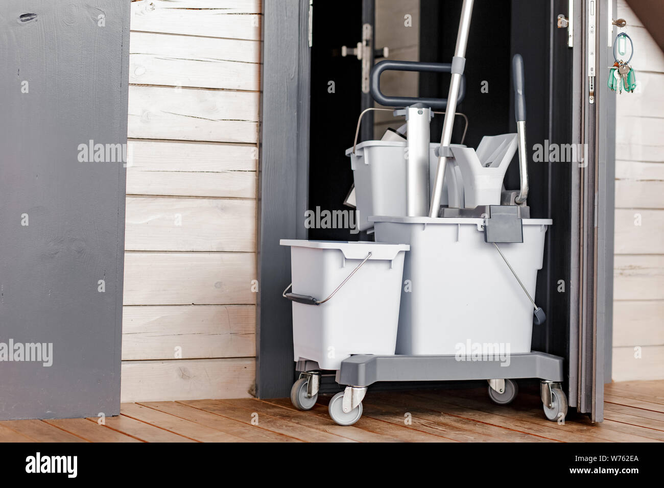 Cleaning cart hi-res stock photography and images - Alamy