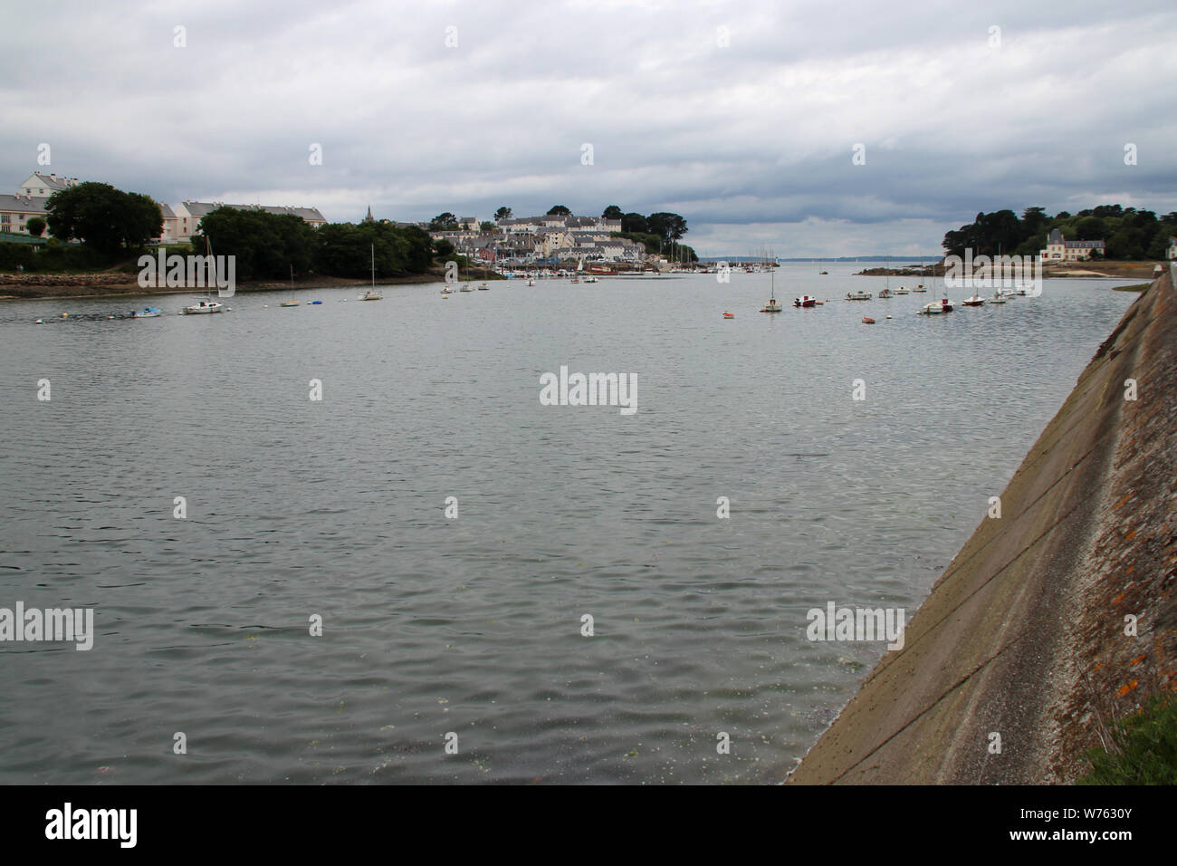 Atlantic coast in douarnenez hi-res stock photography and images - Alamy