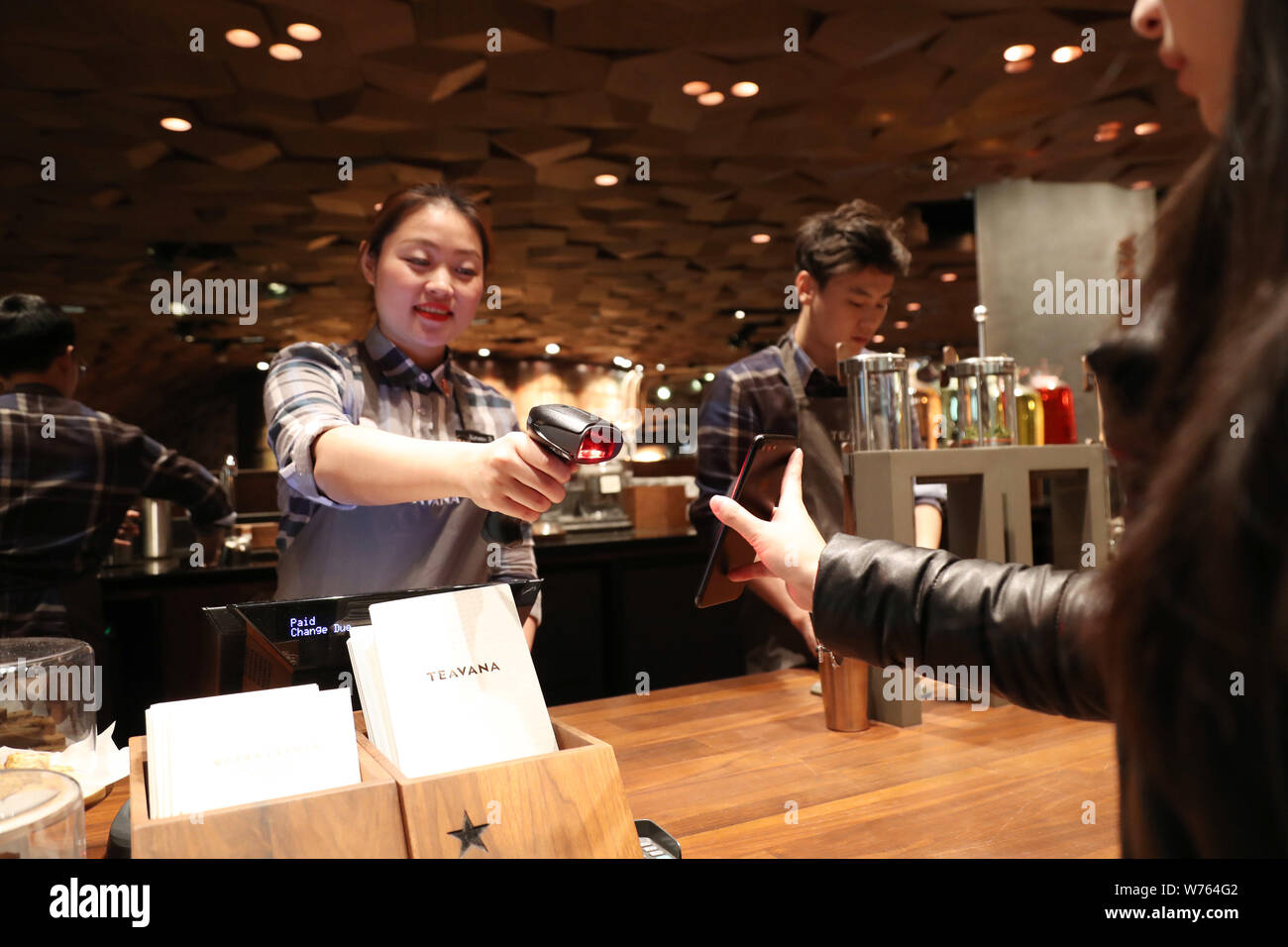 Starbucks Customer Service Starbucks Boosts Customer Experience With