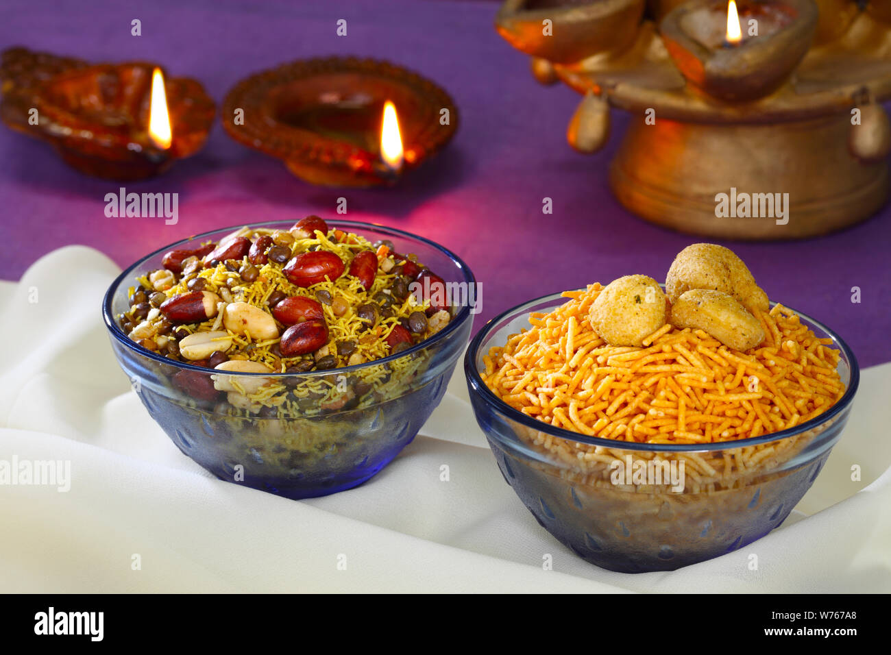 Namkeen hi-res stock photography and images - Alamy